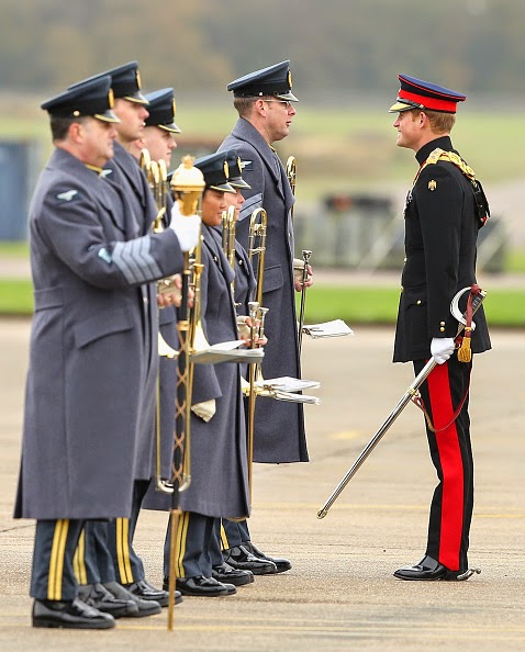 Royal Family Around the World: Prince Harry Presents No 26 Squadron RAF ...